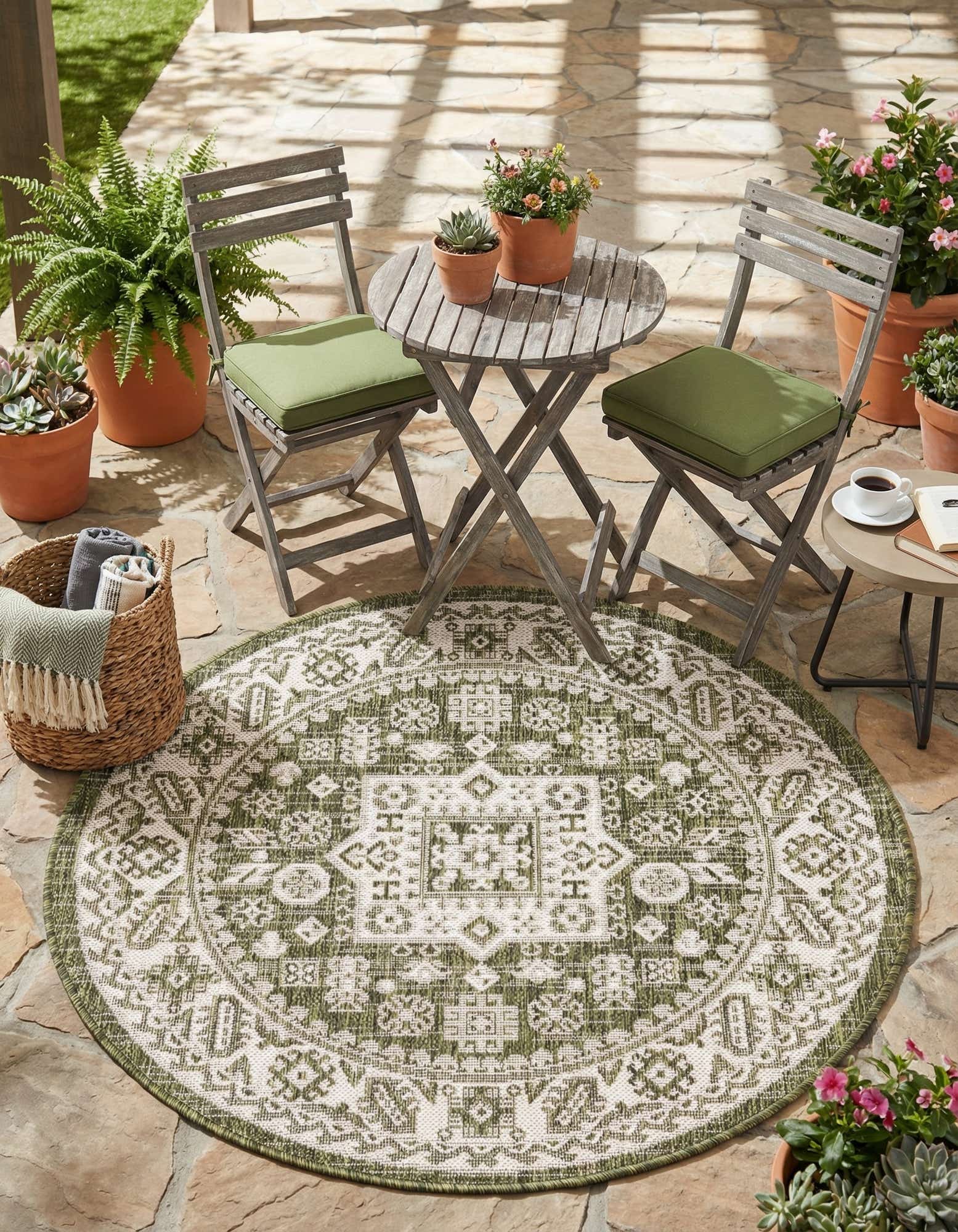 Green 3' x 3' Washable Aztec Indoor / Outdoor Round Rug | Rugs.com
